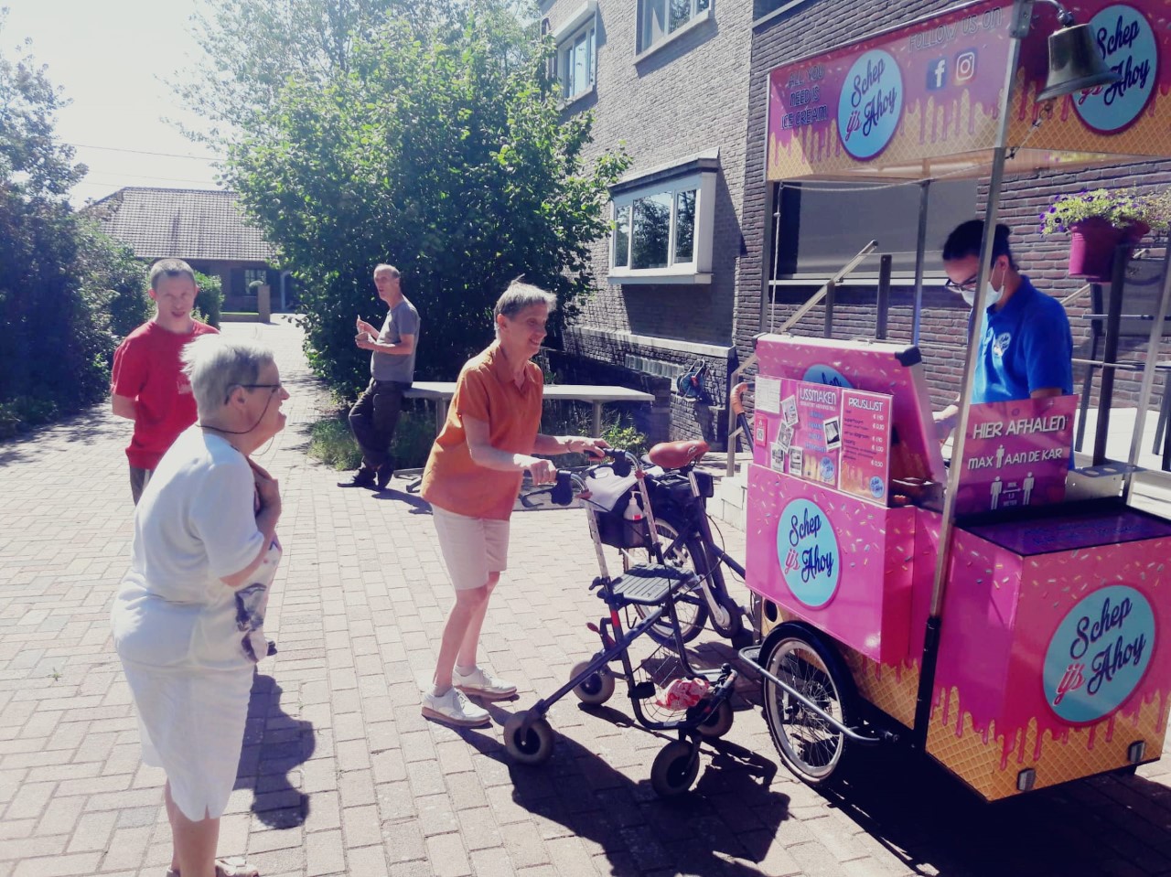 Een ijsje, dat smaakt altijd! | mekanders